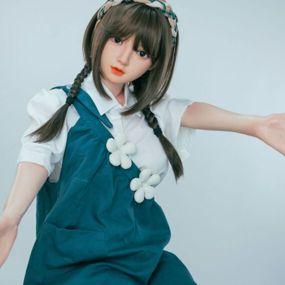 Mika 带硅胶头的日本性玩偶 💋 Nakedoll